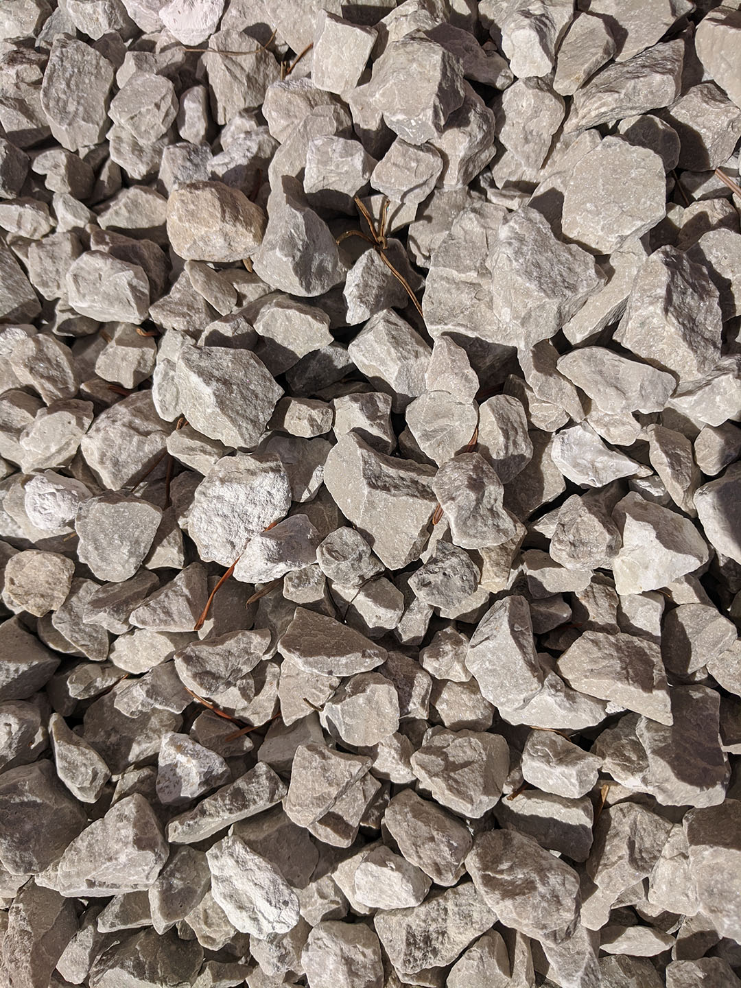 1″ Clear Limestone – Lemke's Lawn & Landscape Supplies