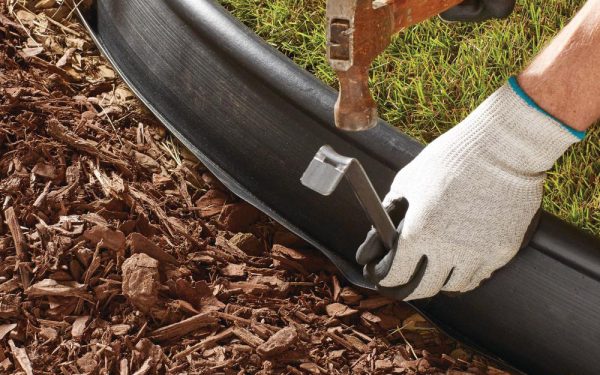 Ace of Diamond Edging 20′ x 5″ +Stakes – Lemke's Lawn & Landscape Supplies